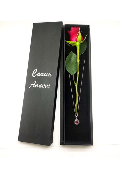 Magnamina Annelere Özel Hediye Kutusunda Yakut Taşlı Gümüş Kolye ve Kırmızı Gül Magnamina Annelere Özel Hediye Kutusunda Yakut Taşlı Gümüş Kolye ve Kırmızı Gül
