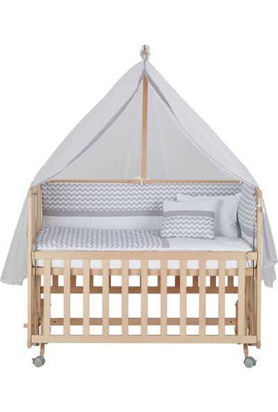 Babycom Doğal Boyasız 4 Kademeli 70 x 130 Anne Yanı Tekerlekli Ahşap Beşik + Gri Zikzak Uyku Seti Babycom Doğal Boyasız 4 Kademeli 70 x 130 Anne Yanı Tekerlekli Ahşap Beşik + Gri Zikzak Uyku Seti