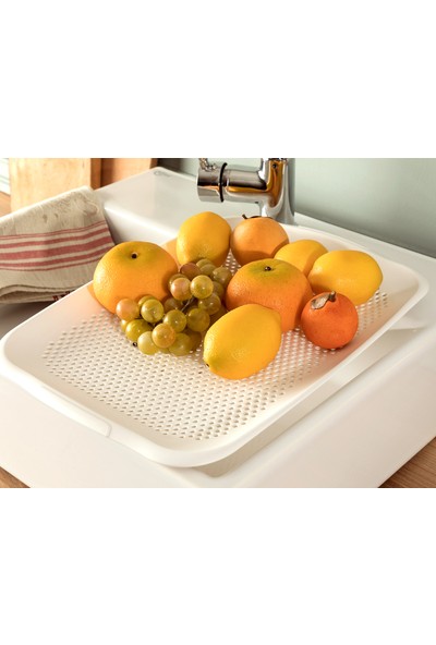 Madame Coco Chrest Süzgeçli Kesim Panosu - Soft Ekru Madame Coco Chrest Süzgeçli Kesim Panosu - Soft Ekru