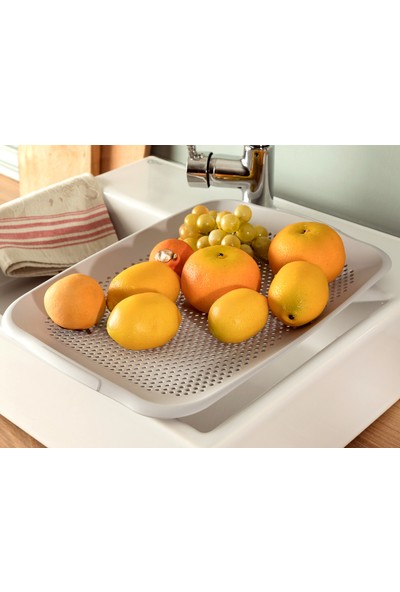 Madame Coco Chrest Süzgeçli Kesim Panosu - Soft Gri Madame Coco Chrest Süzgeçli Kesim Panosu - Soft Gri