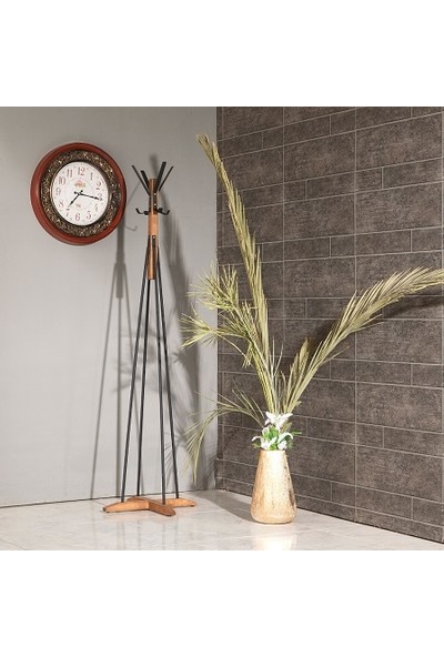 Reto Design Retohome Ahşap Tabanlı Ayaklı Elbise Askısı Reto Design Retohome Ahşap Tabanlı Ayaklı Elbise Askısı