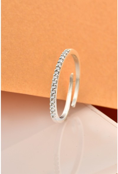Jelux Silver Yarım Tur Zirkon Taşlı Ayarlanabilir Gümüş Yüzük Jelux Silver Yarım Tur Zirkon Taşlı Ayarlanabilir Gümüş Yüzük