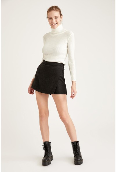 DeFacto Ekoseli Kapaklı Şort Etek S6286AZ20WN