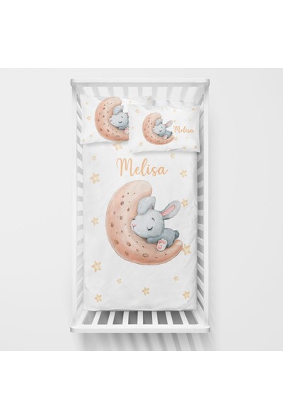 Homamia Kişiye Özel Bebek Nevresim Takımı Aydaki Tavşan Homamia Kişiye Özel Bebek Nevresim Takımı Aydaki Tavşan