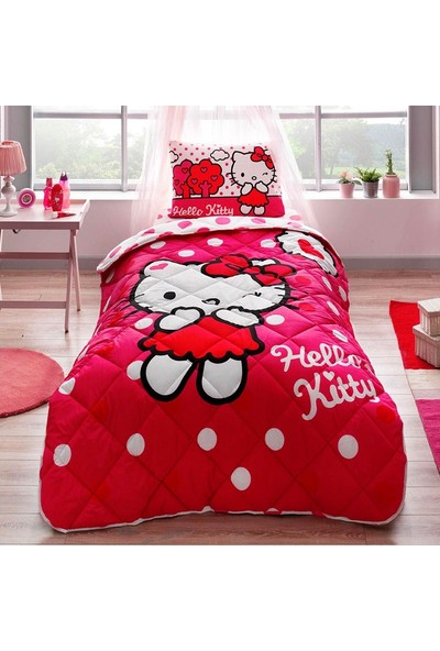 Taç Hello Kitty Lisanslı Tek Kişilik Yastık Yorgan Set Taç Hello Kitty Lisanslı Tek Kişilik Yastık Yorgan Set