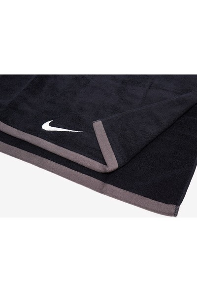 Nike Fundamental Towel Spor Antrenman Havlusu Medium Nike Fundamental Towel Spor Antrenman Havlusu Medium