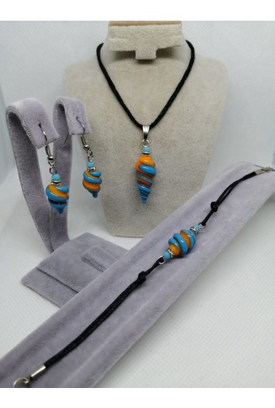 Beyoğlu Hediyelik Murano Cam Burgu Desenli Kolye Bileklik Küpe Takım Set Beyoğlu Hediyelik Murano Cam Burgu Desenli Kolye Bileklik Küpe Takım Set