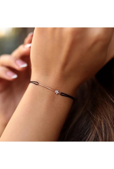 By Golden House Peri Yıldızı Ipli Bileklik By Golden House Peri Yıldızı Ipli Bileklik