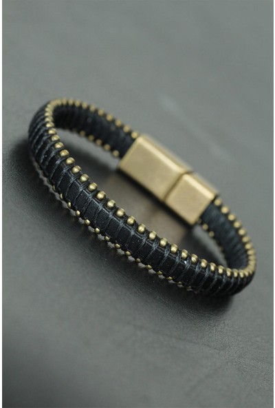 Moco Eskitme Gold Detaylı Siyah Renkli Deri Erkek Bileklik Moco Eskitme Gold Detaylı Siyah Renkli Deri Erkek Bileklik