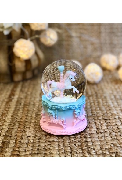 Giftmoda Atlı Karınca Işıklı Orta Boy Kar Küresi