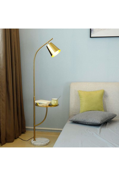 Zeydada Sehpalı Lambader