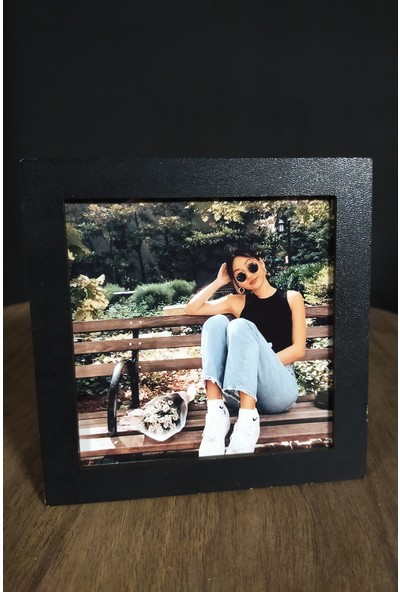 Yeditepe Hayat Fotoğrafçılık 10X10 Ahşap Siyah Çerçeve Yeditepe Hayat Fotoğrafçılık 10X10 Ahşap Siyah Çerçeve