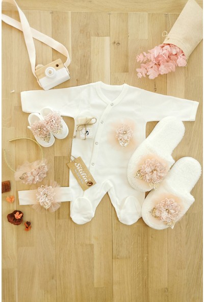 Sitilin Lohusa Anne ve Bebek Terlik Taç Seti Defne Sabunlu Takım