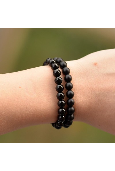 Taş Sandığı Iki Adet Obsidyen Taşı Bileklik - 8 mm Taş Sandığı Iki Adet Obsidyen Taşı Bileklik - 8 mm