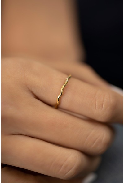 Ninova Silver Taç Model Altın Kaplama Gümüş İtalyan Yüzük Ninova Silver Taç Model Altın Kaplama Gümüş İtalyan Yüzük