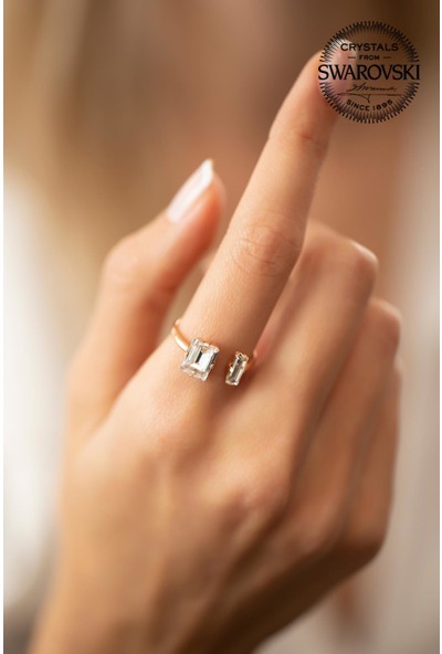 Swarovski Taşlı Baget Model Rose Kaplama Gümüş Yüzük