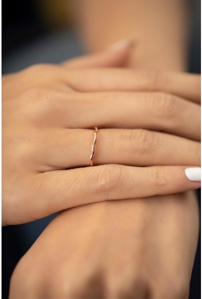 Ninova Silver Taç Model Rose Kaplama Gümüş İtalyan Yüzük