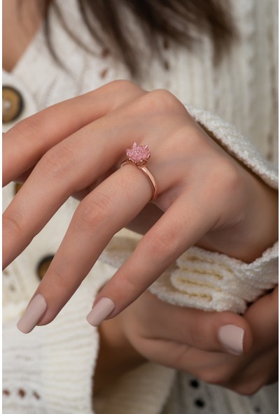 Papatya Silver Lotus Çiçeği Pembe Taşlı Kadın Yüzüğü Ayarlanabilir Ölçülü Rose Gold Kaplama 925 Ayar Gümüş Papatya Silver Lotus Çiçeği Pembe Taşlı Kadın Yüzüğü Ayarlanabilir Ölçülü Rose Gold Kaplama 925 Ayar Gümüş