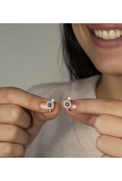 Else Silver Mineli Nazarlı Gümüş Çocuk Küpe Else Silver Mineli Nazarlı Gümüş Çocuk Küpe