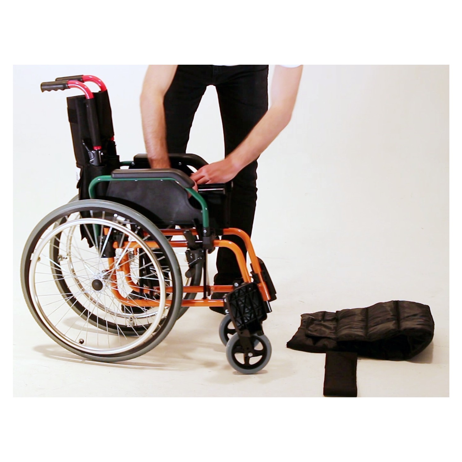 Tekerlekli Iskemle M-305 Alüminyum Manuel Çocuk Tekerlekli Fiyatı