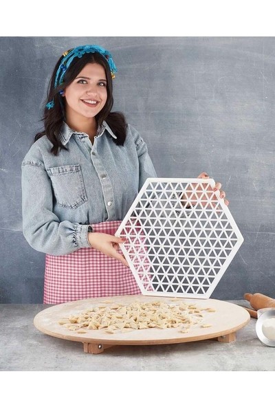 Vip Ahmet Pratik Üçgen Mantı Kalıbı 40 Cm.