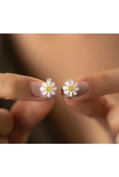 Bigakan Kadın Gümüş Papatya Küpe