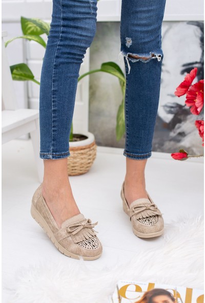 Gimer Avm Burnu Taşlı Püsküllü Vizon Ayakkabı Gimer Avm Burnu Taşlı Püsküllü Vizon Ayakkabı