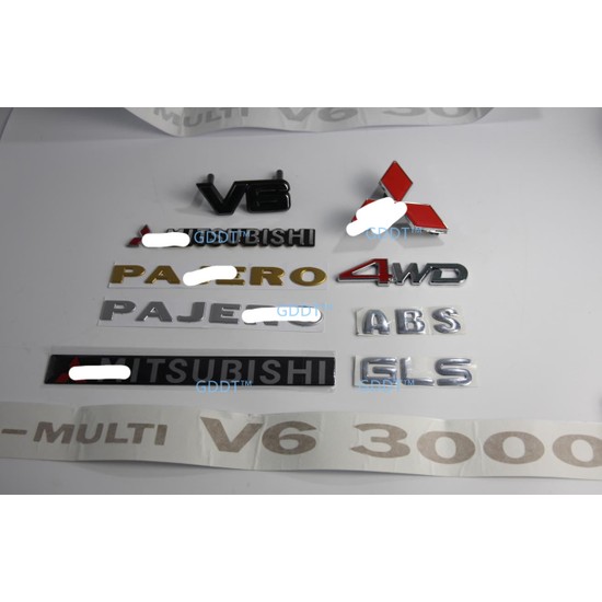 Xiyu Shop V6 Stili 1 Parça V6 Rozeti Pajero Bonnet Sticker Fiyatı