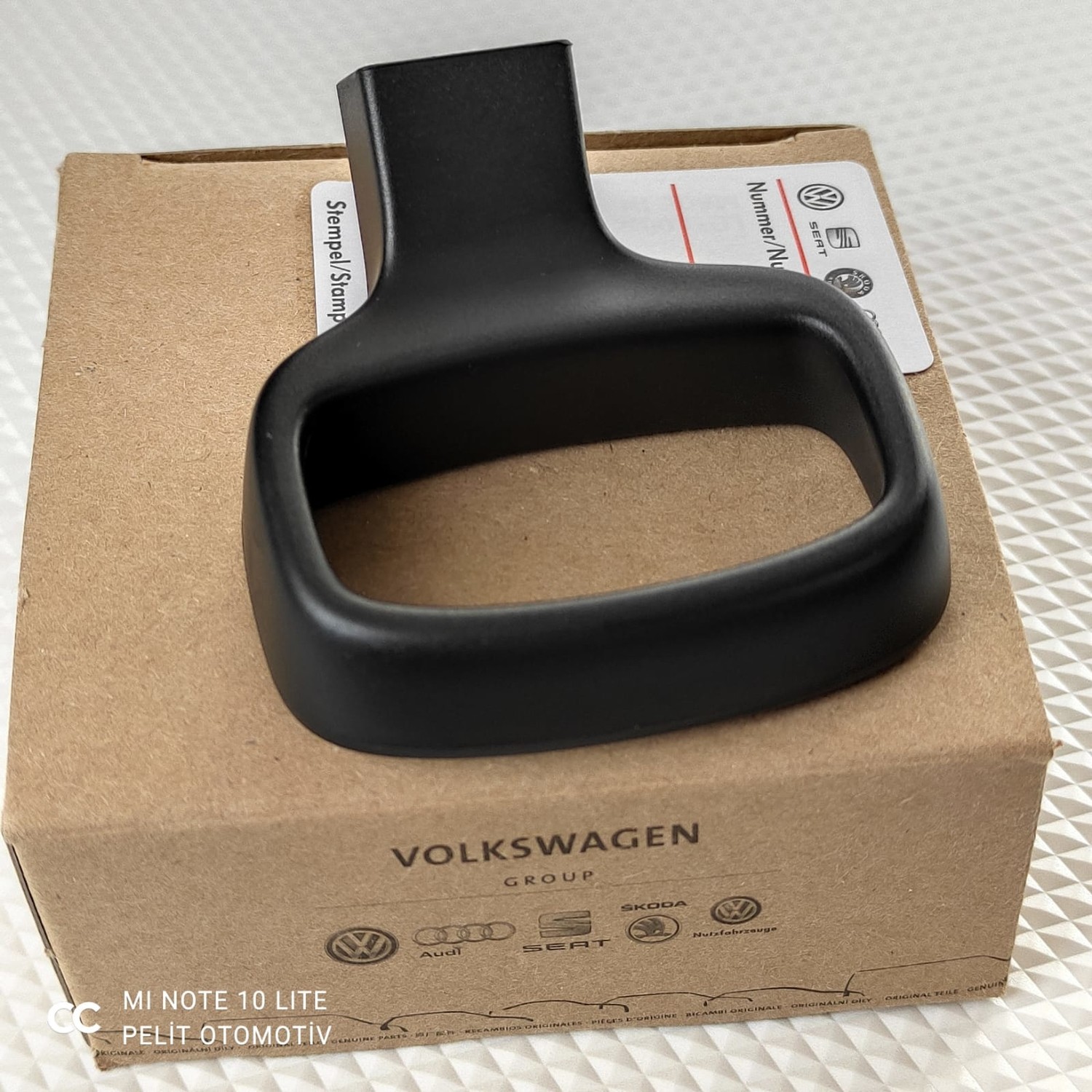 Volkswagen Koltuk Çekme Kolu (Oem) (Sol) 3C0881253 / Fiyatı