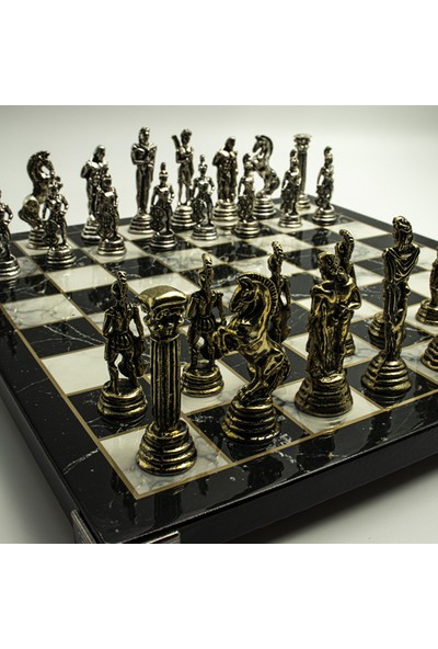 İlgimi Çekiyor Mitolojik Dünya Satranç Takımı - Metal Taşlı Mermer Desen Tablalı Satranç Seti İlgimi Çekiyor Mitolojik Dünya Satranç Takımı - Metal Taşlı Mermer Desen Tablalı Satranç Seti