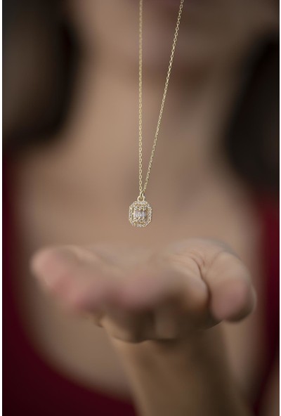 Ninova Silver Baget ve Zirkon Taşlı Altın Kaplama Gümüş Kolye