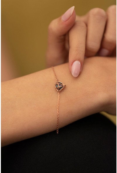 Ninova Silver Elmas Model Mistik Topaz Taşlı Gümüş İtalyan Bileklik Ninova Silver Elmas Model Mistik Topaz Taşlı Gümüş İtalyan Bileklik