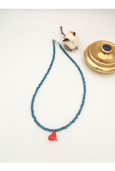 Camada Kırmızı Kalpli Mavi Taş Kolye