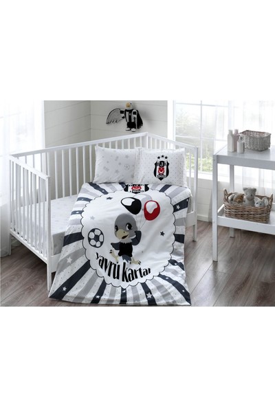 Taç Lisanslı Bebek Nevresim Takımı Beşiktaş Balloon Baby Taç Lisanslı Bebek Nevresim Takımı Beşiktaş Balloon Baby