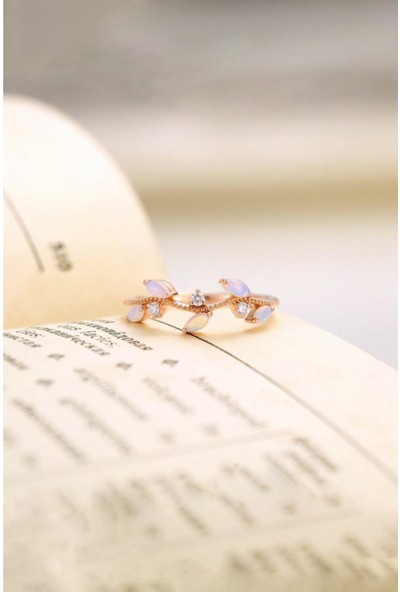 Melodi 14K Rose Altın Kaplama Taşlı Sarmaşık Ayarlanabilir Kadın Yüzük Melodi 14K Rose Altın Kaplama Taşlı Sarmaşık Ayarlanabilir Kadın Yüzük