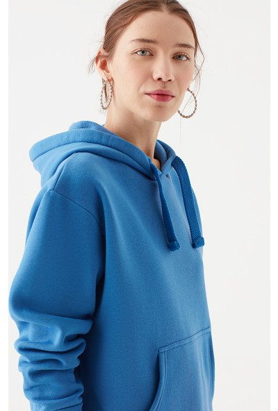 Mavi Kadın Kapüşonlu Mavi Sweatshirt 167299-32333