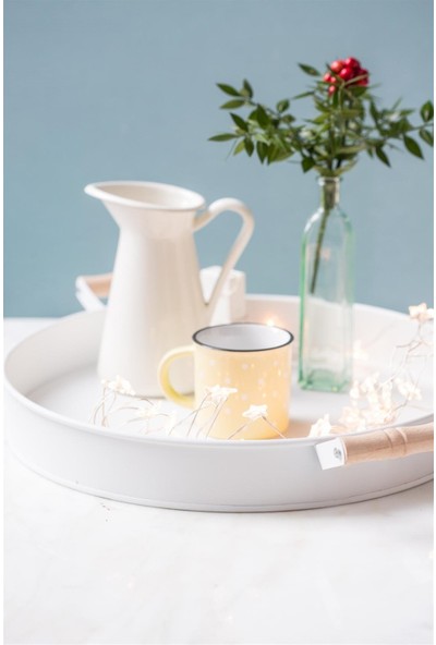 Arma House Country Tarzı Beyaz Küçük Boy Metal Tepsi Arma House Country Tarzı Beyaz Küçük Boy Metal Tepsi