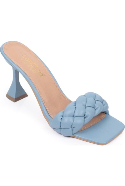 Capone 124 Kadın Topuklu Örgülü Terlik Capone 124 Kadın Topuklu Örgülü Terlik