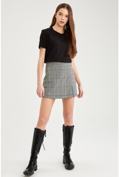 DeFacto Ekoseli Kapaklı Şort Etek T6958AZ21SP