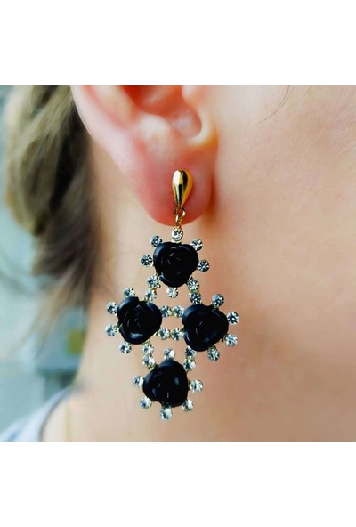 Puppet Takı Siyah Gül Üçgen Küpe Puppet Takı Siyah Gül Üçgen Küpe