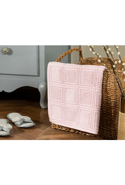 Madame Coco Noemine Ayak Havlusu - Açık Mürdüm - 50x80 cm