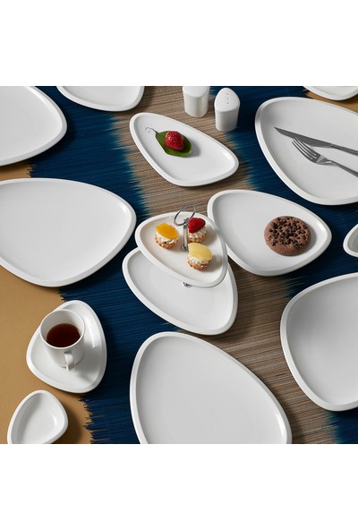 Karaca Trio 29 Parça 6 Kişilik Kahvaltı Takımı Karaca Trio 29 Parça 6 Kişilik Kahvaltı Takımı
