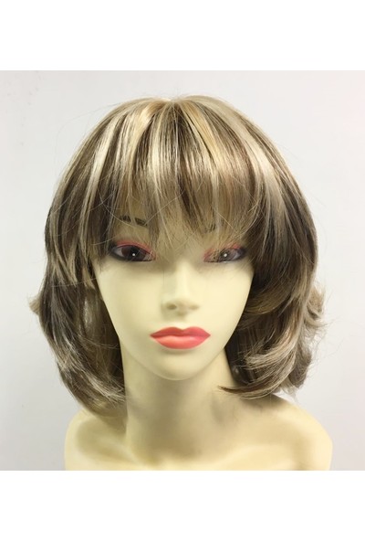 Prenses Peruk Katlı Hareketli Kesim Kumral Röfleli Sentetik Peruk Prenses Peruk Katlı Hareketli Kesim Kumral Röfleli Sentetik Peruk