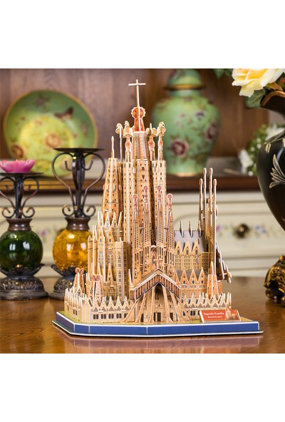 Cubic Fun National Geographic Serisi Sagrada Famillia 3D Puzzle Cubic Fun National Geographic Serisi Sagrada Famillia 3D Puzzle
