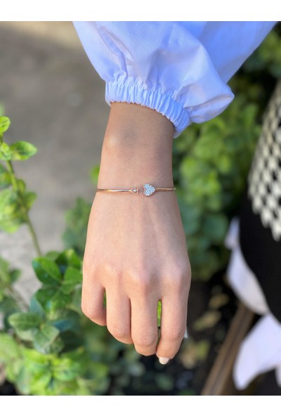 BayarGold 14 Ayar Altın Taşlı Kalpli Kelepçe