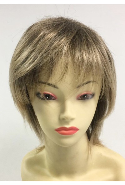 Prenses Peruk Açık Kumral Sarı Işıltılı Katlı Kesim Kısa Boy Sentetik Peruk Prenses Peruk Açık Kumral Sarı Işıltılı Katlı Kesim Kısa Boy Sentetik Peruk