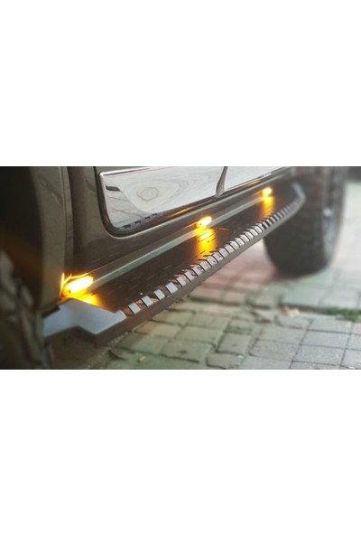 Vipkrom Hilüx AQM4W Demir Yan Basamak Işıklı