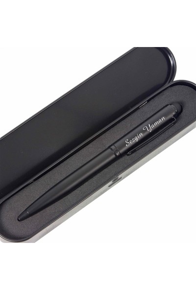 Hediye Rengi İsme Özel İnce Tasarımlı Metal Kutulu Tükenmez Kalem Siyah Hediye Rengi İsme Özel İnce Tasarımlı Metal Kutulu Tükenmez Kalem Siyah