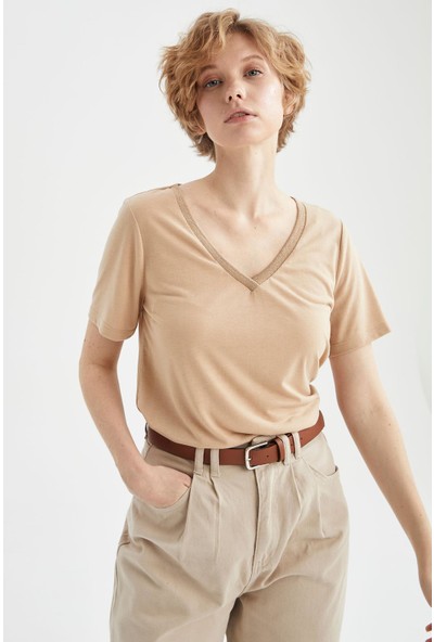 Defacto V Yaka Basic Relax Fit Tişört Defacto V Yaka Basic Relax Fit Tişört