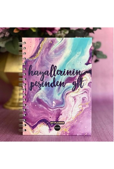Patladı Gitti Hayallerinin Peşinden Git Tasarımlı Spiralli Sticker'lı Tarihsiz Konuşan Ajanda Haftalık Planlayıcı Defter Patladı Gitti Hayallerinin Peşinden Git Tasarımlı Spiralli Sticker'lı Tarihsiz Konuşan Ajanda Haftalık Planlayıcı Defter
